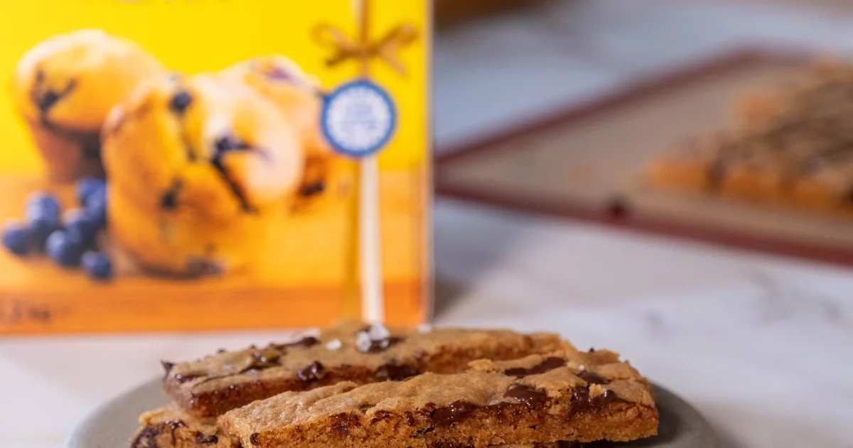 Chocolate chip cookie bars - Recepten - njam!