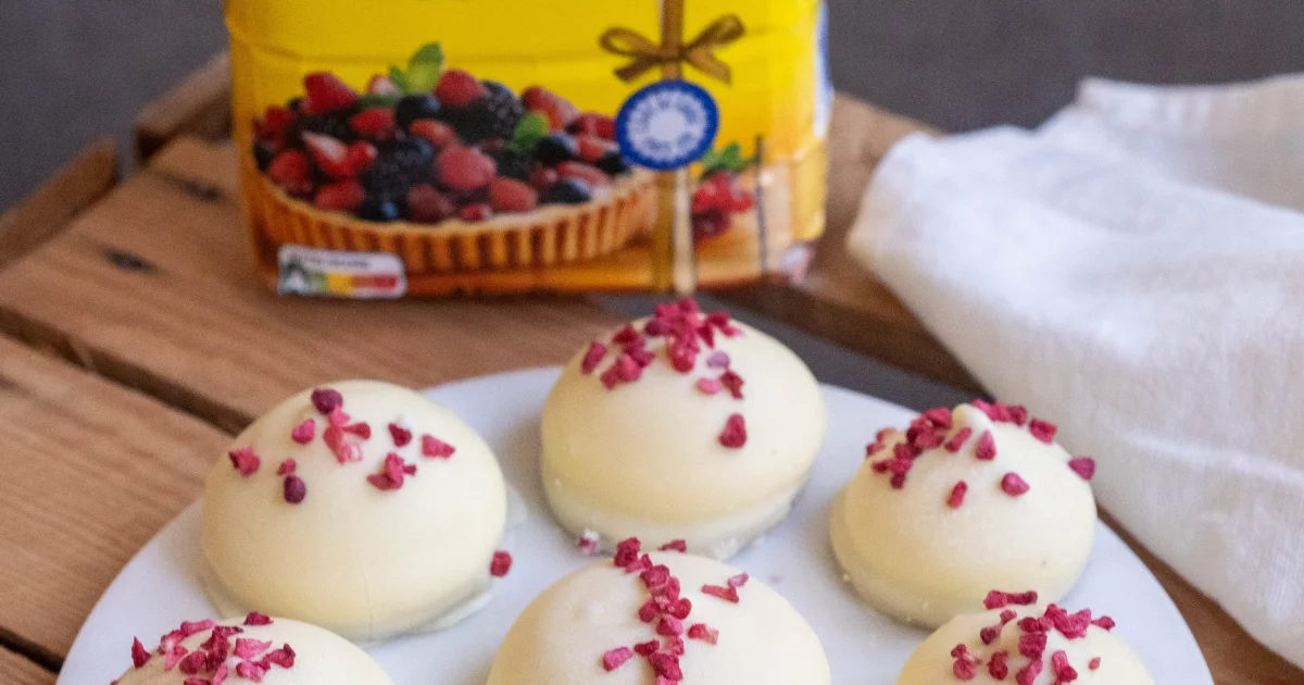 Mellowcakes met witte chocolade en frambozen - Recepten - njam!