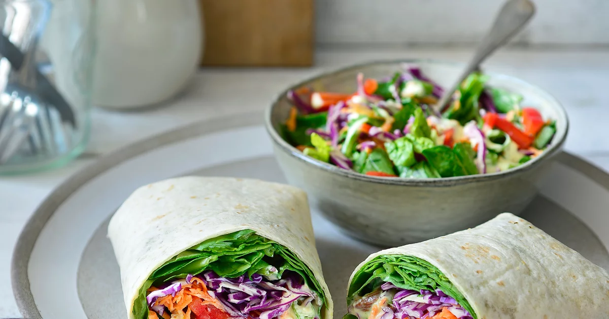 Wraps met kip, wortel en rode kool - Recepten - njam!