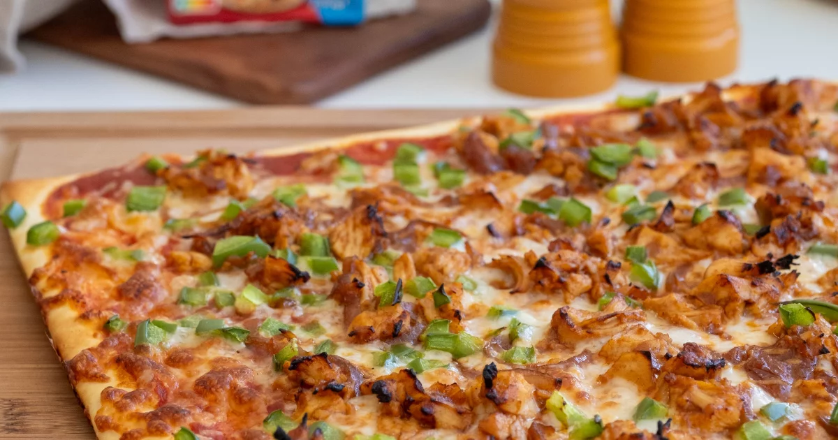 BBQ chicken pizza - Recepten - njam!