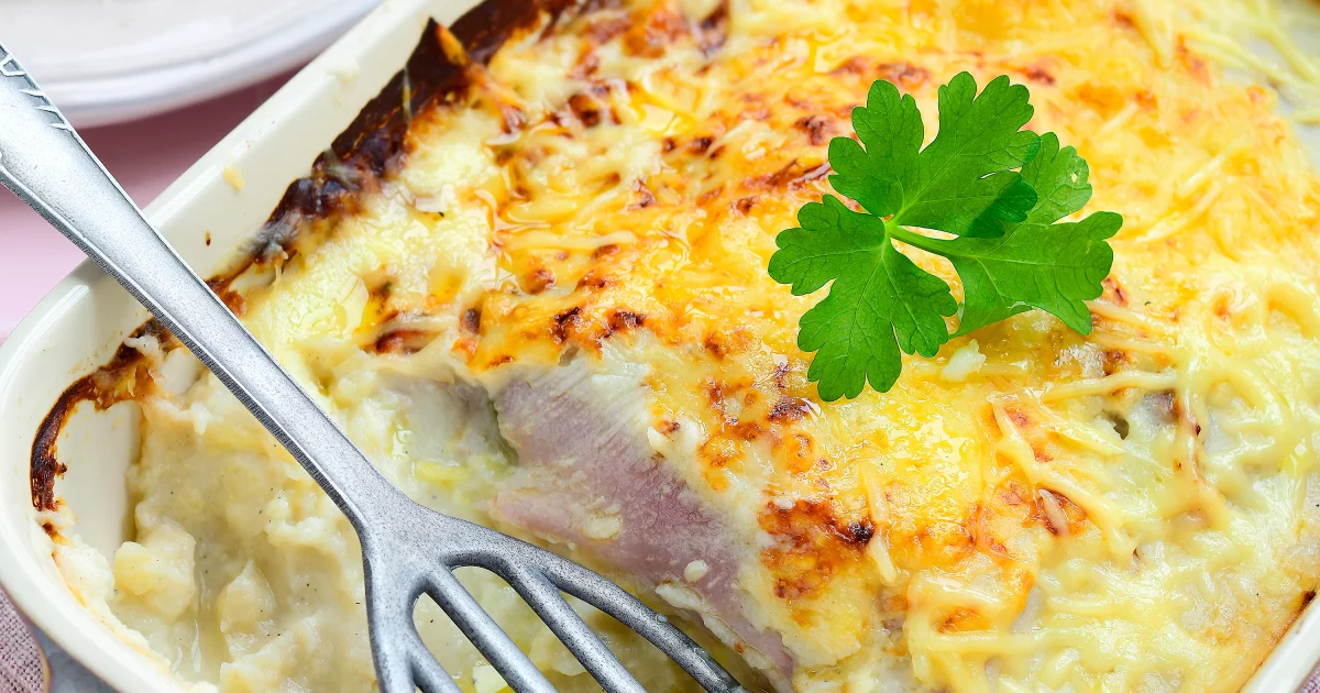 Witloof met ham, kaas en bloemkoolbechamel - Recepten - njam!
