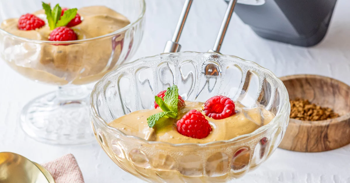 Dalgona mousse met framboos - Recepten - njam!